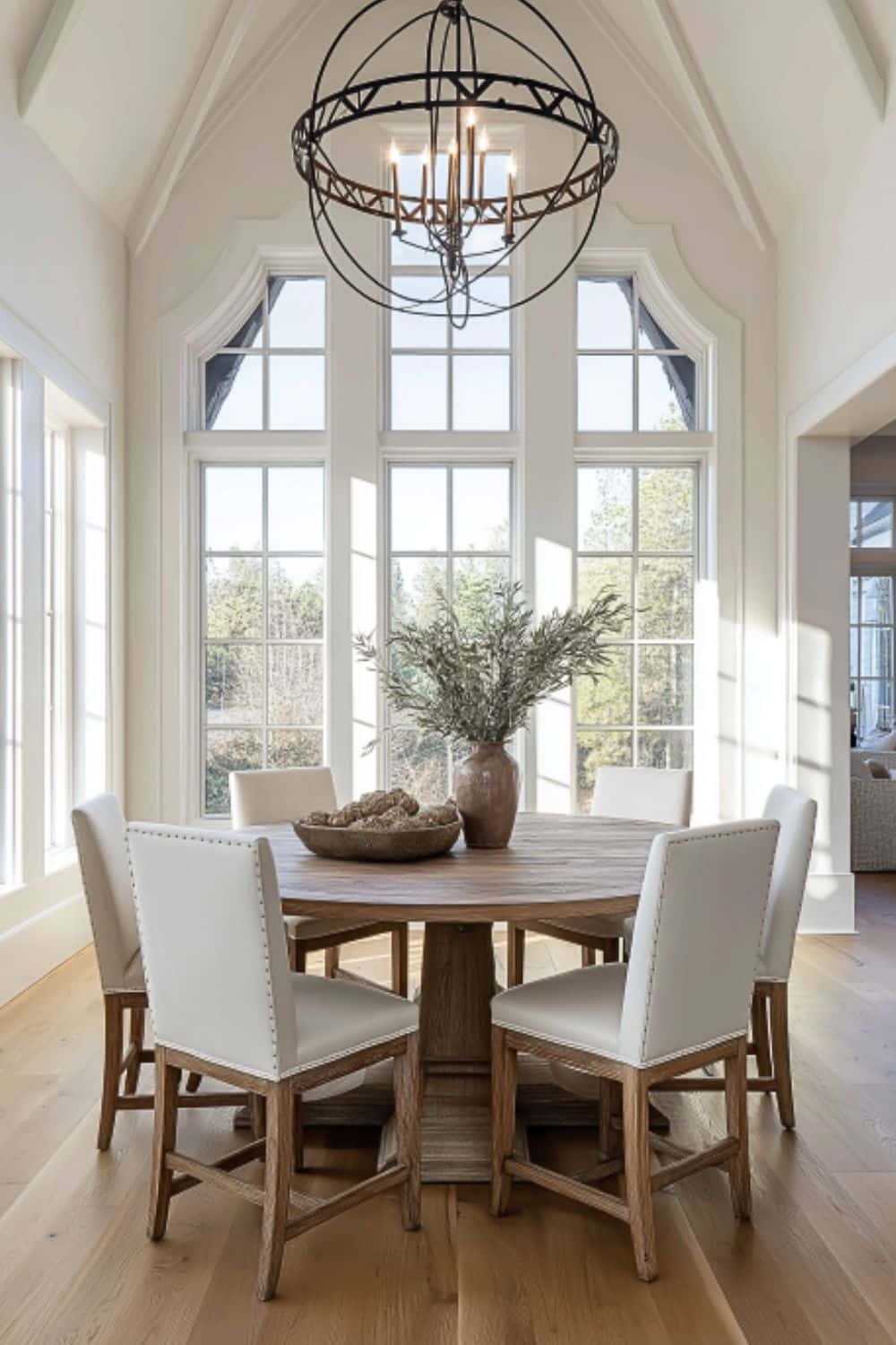 Statement Chandeliers: Dining Room Light Fixtures That Elevate Space ...